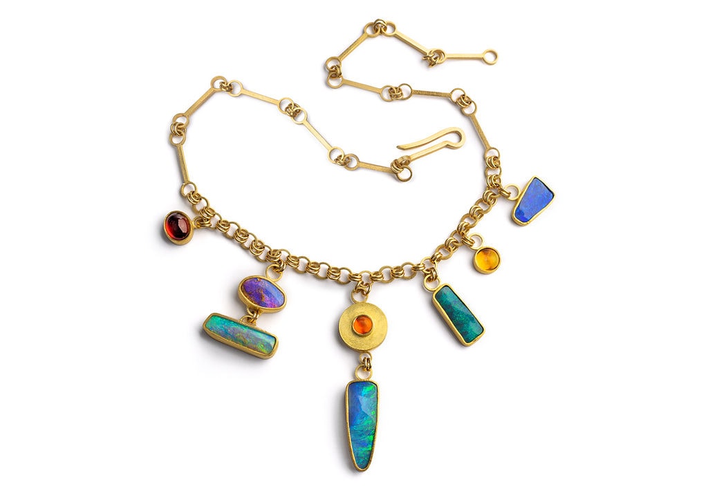 Linda Perry - Art Jewelry Forum